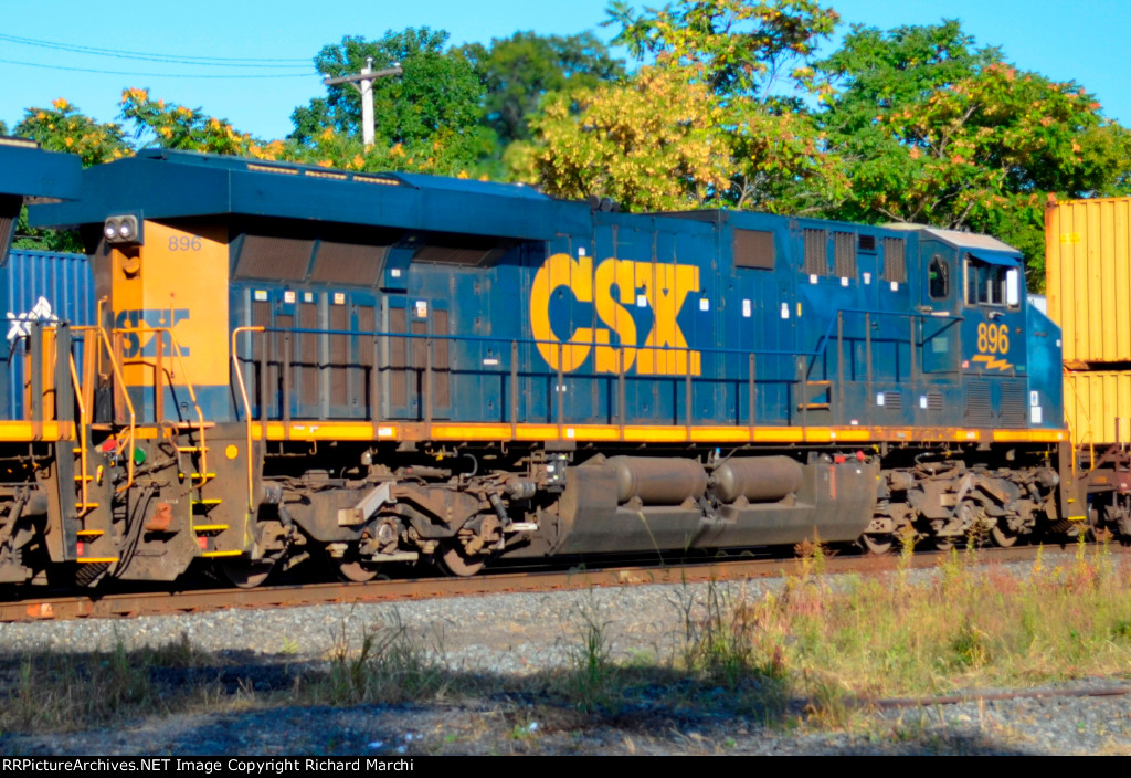 CSX 896